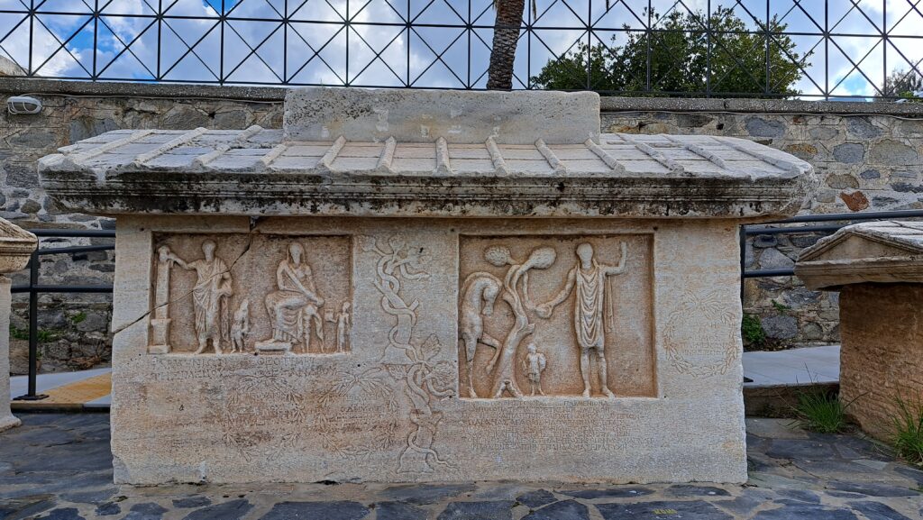 Επίσκεψη στο Αρχαιολογικό Μουσείο Πάρου - My Alchemies